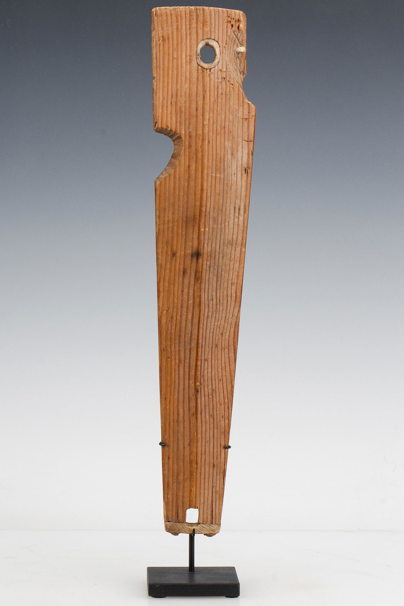 19th C. Eskimo / Inuit Atlatl Spear Thrower with Face - Jun 06, 2022 ...