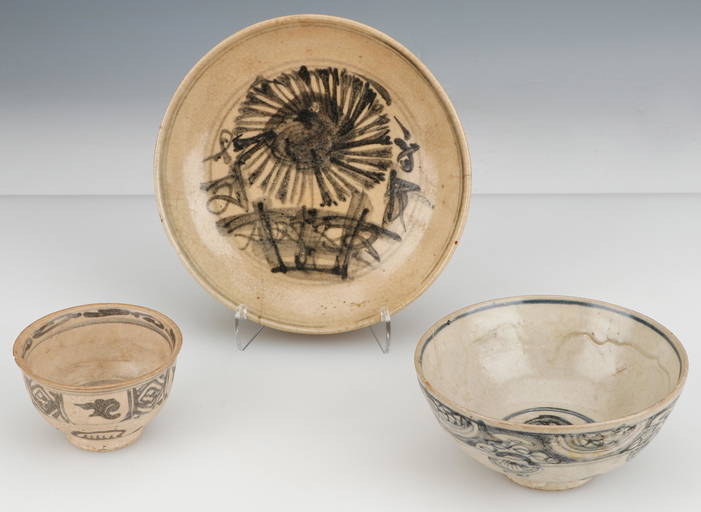 3 Pieces of Annamese Blue & White Pottery, Vietnam (#0063) on Sep 19 ...
