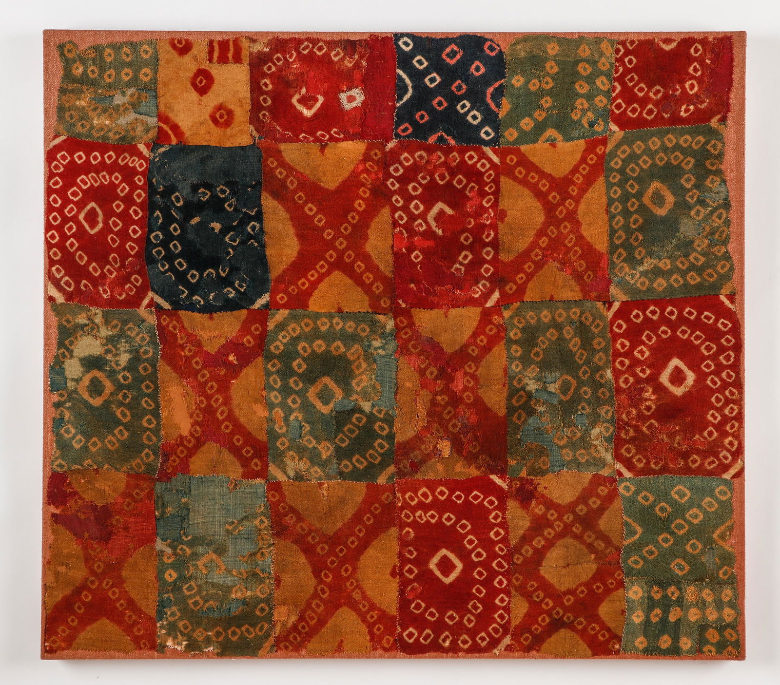 Pre-Columbian Huari Mantle Textile - Nov 15, 2022 | Material Culture in PA
