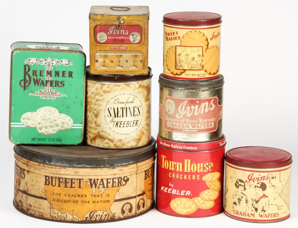 8 Vintage "cookie" Tins
