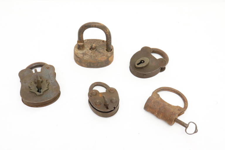 5 Victorian locks - Jan 17, 2022 | International Auction Gallery in CA