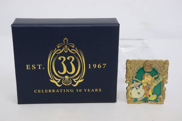 A club 33 limited edition pin stored in original box (#0152) on Jun 06 ...