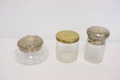Antique & Vintage Powder Boxes & Powder Jars for Sale in Online Auctions