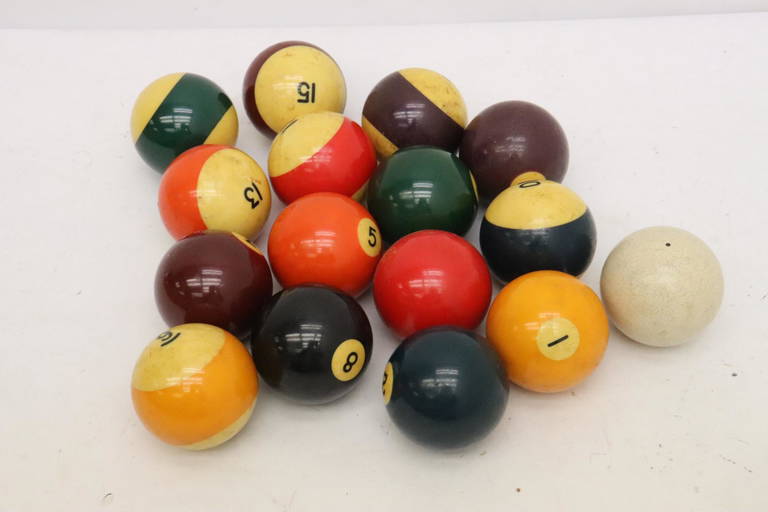 Set Of Bakelite Cue Balls, Total 16 Balls