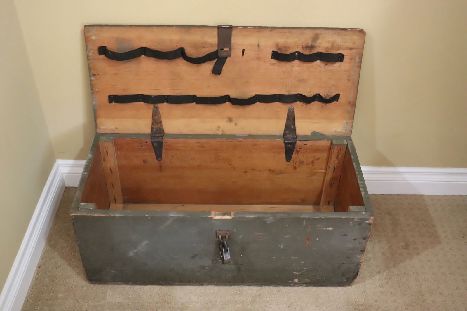 Wwi Foot Locker Belong To Peter Bense, Auction Wwi Foot Locker Belong To Peter Bense, Auction