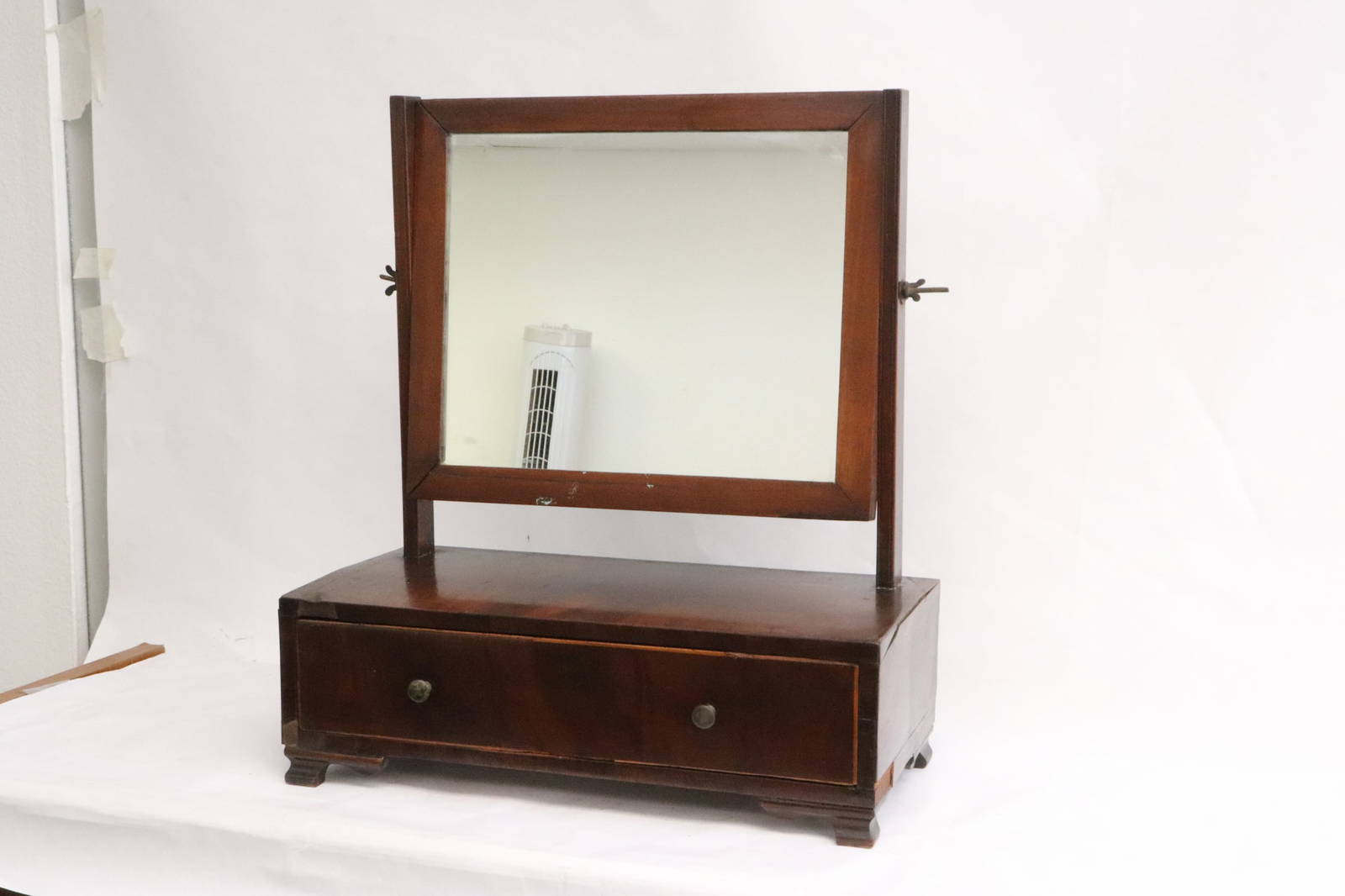 Victorian Sheraton Style Table Top Vanity Auction