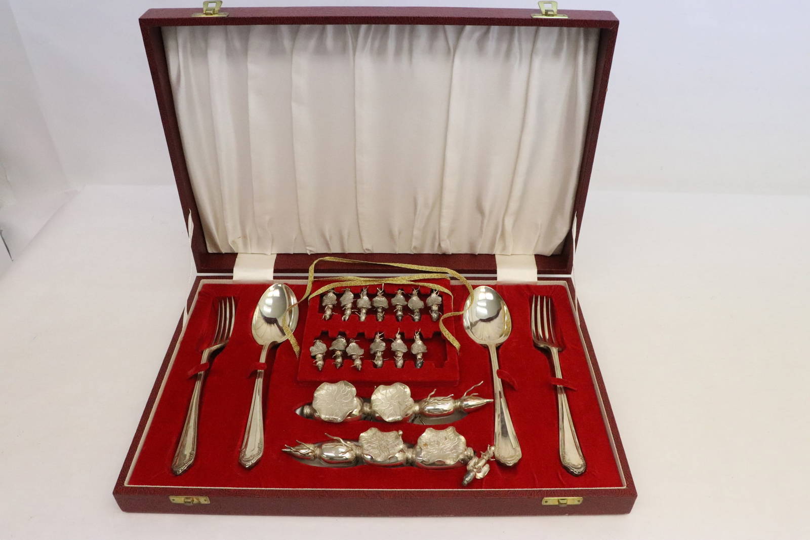 Very Fancy Sterling Silver Table Set Auction