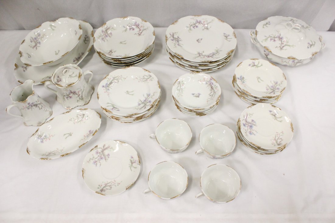 Set of Warwick china in Avon Rose pattern