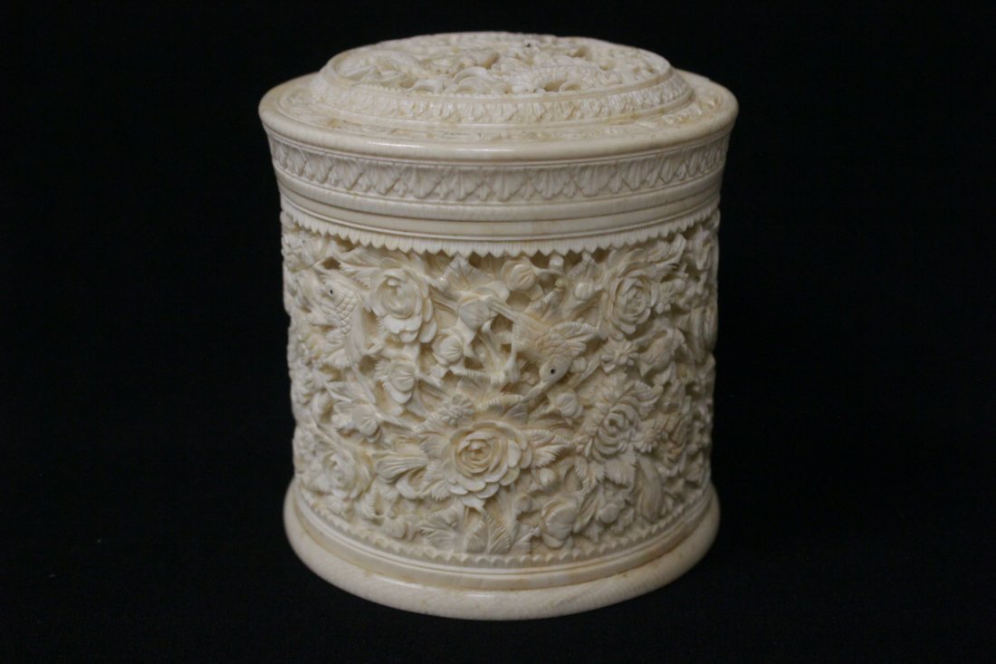 Chinese antique ivory carved box