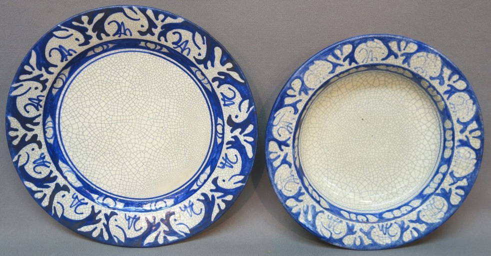 Two Pieces Of 'rabbit' Pattern Dedham Pottery