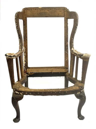 C. 1740 QUEEN ANNE WING BACK CHAIR WITH SHELL CARVED KNEES & PAD FEET ...