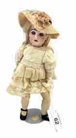 MOONWALKER ANIMATED HEAD PROP - Apr 25, 2009 | Julien's Auctions in CA