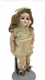 MOONWALKER ANIMATED HEAD PROP - Apr 25, 2009 | Julien's Auctions in CA