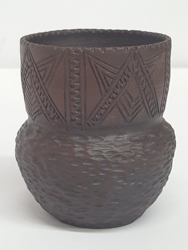 Signed Steve Smith Mohawk Pottery Talking Earth Six Nat