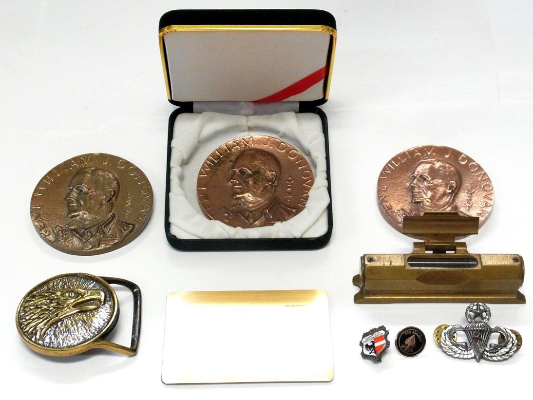 9pc Military Level OSS Badge Pins Medals Army Parachute - Jan 25, 2020 ...