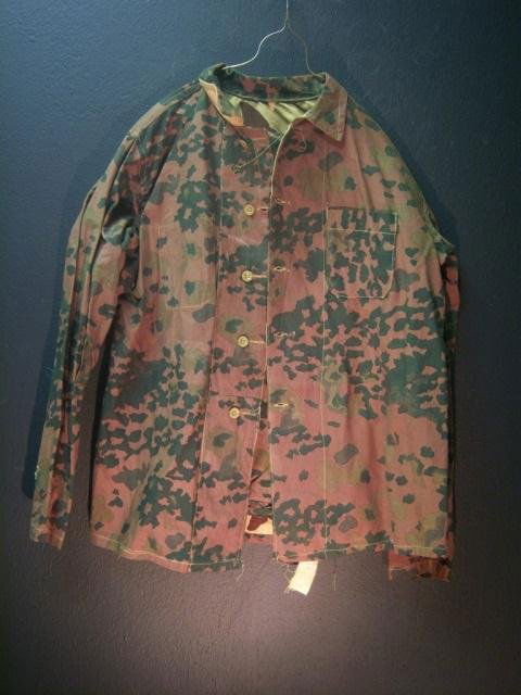 88: 2 pc Egyptian reversible Camo Uniform