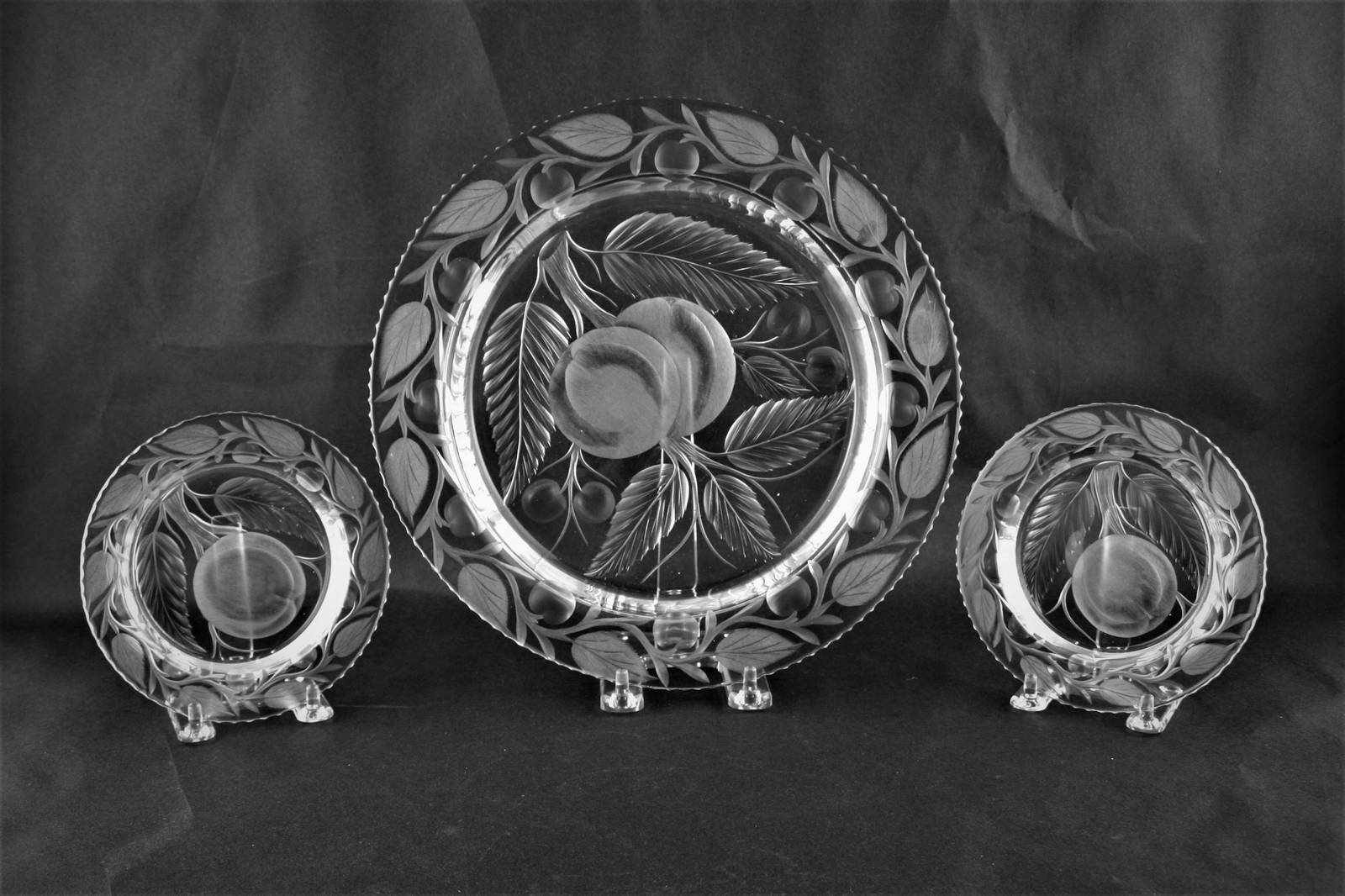 Pairpoint "no. 136" Tray& Dishes. Auction