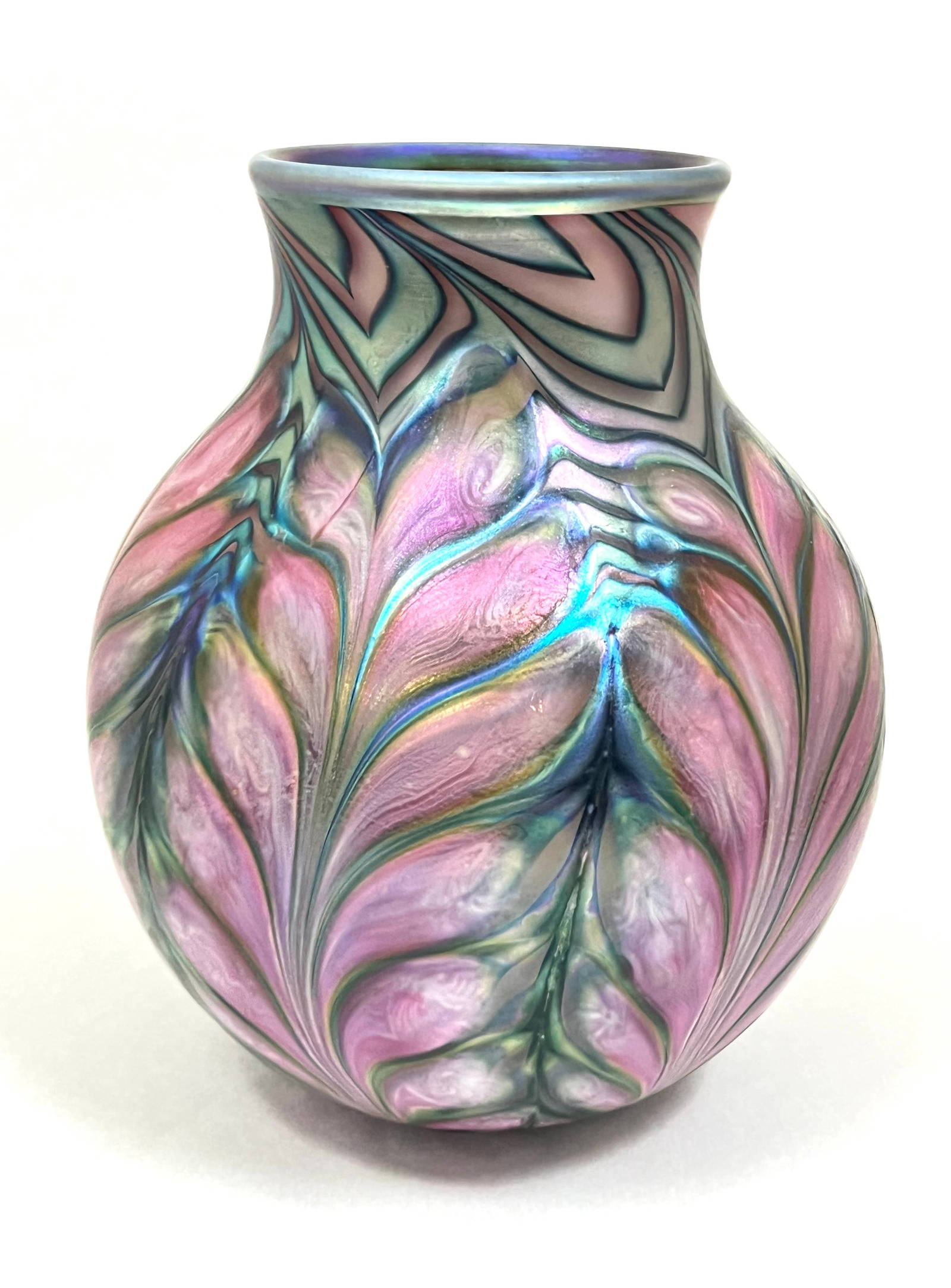Daniel Lotton Art Glass Vse Auction