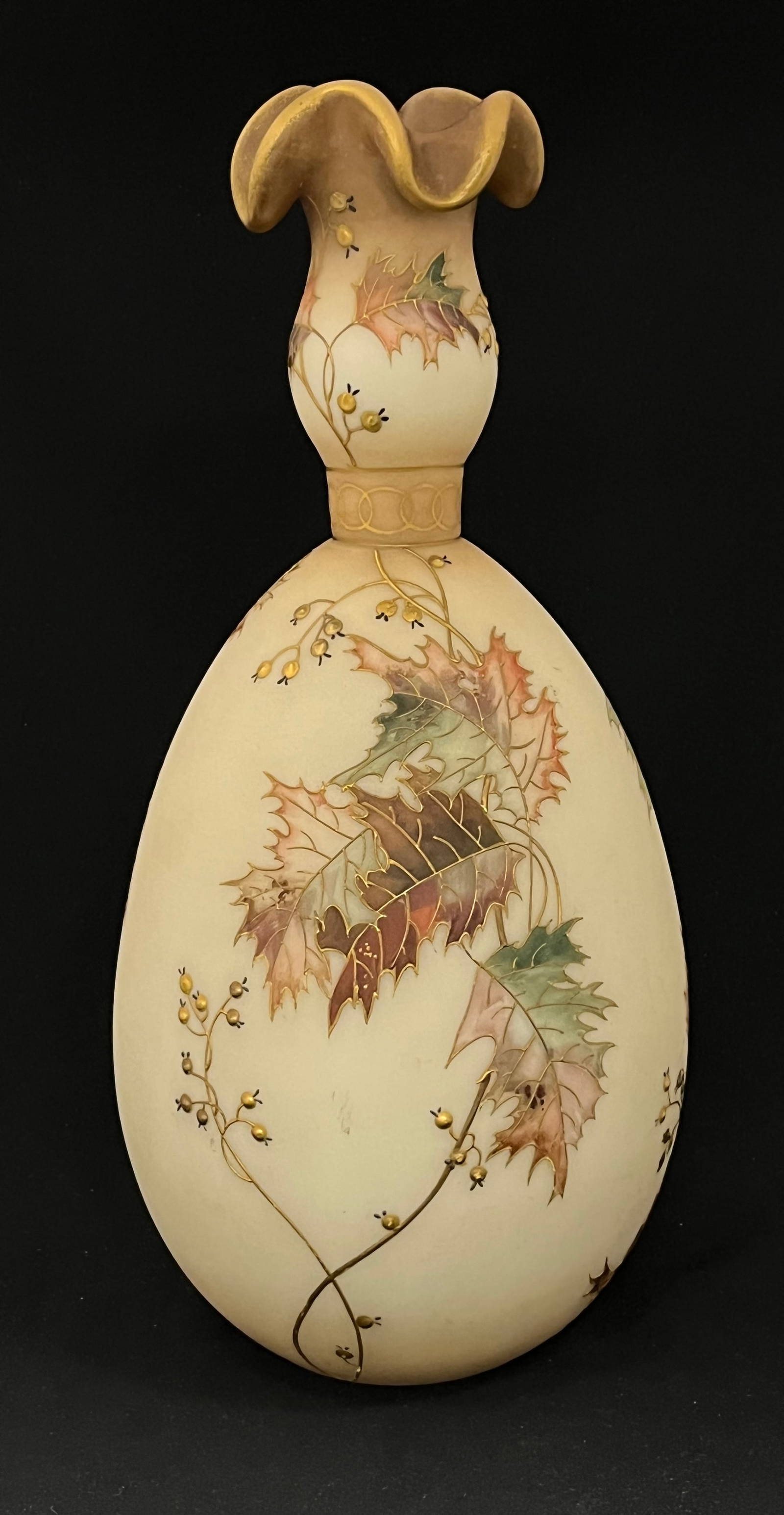 Mt. Washington Crown Milano Vase Auction