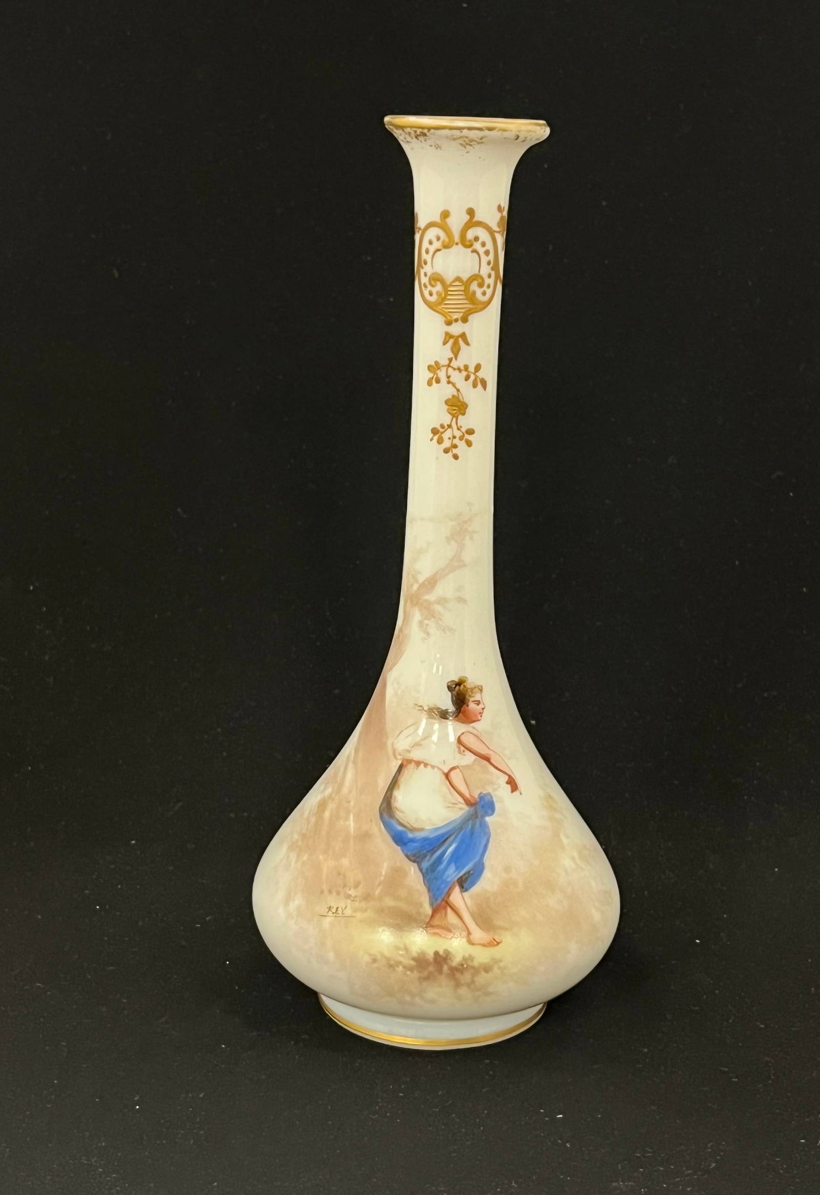 Mt. Washington Colonial Ware Vase Auction