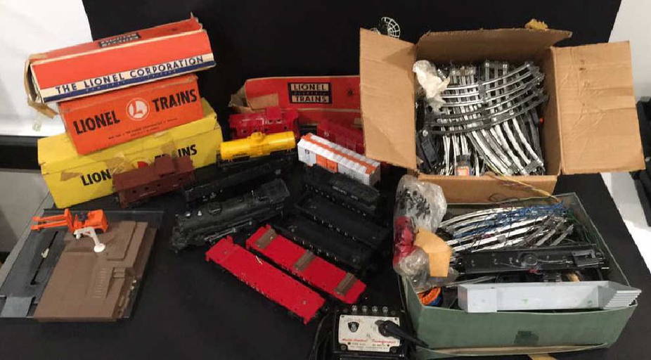 Vintage Lionel 027 Train Set