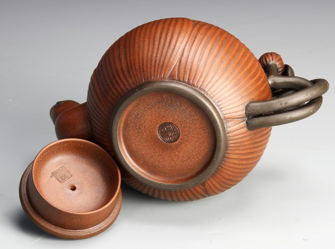 Chinese Yixing Teapot, Attributed to Jiang Rong