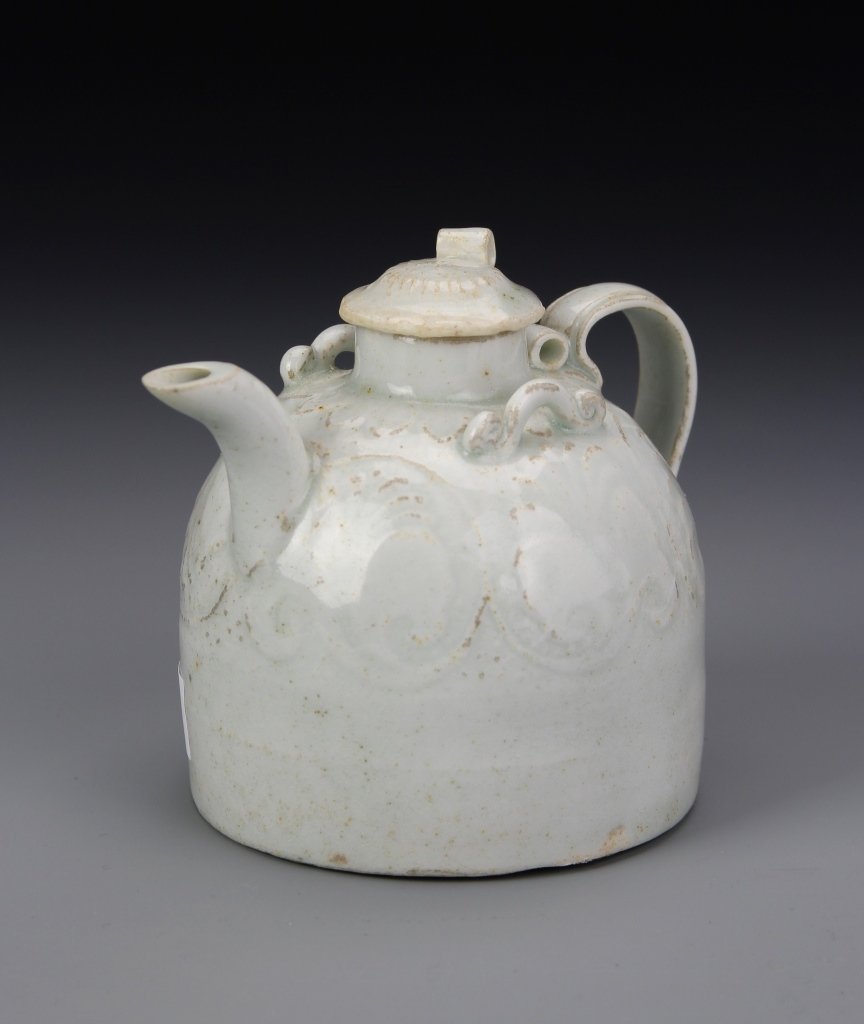 Chinese Ying Qin Glazed Wine Pot