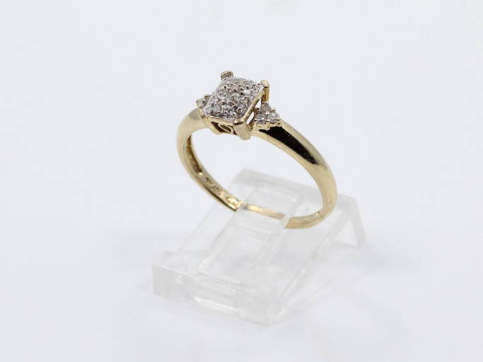 Sumal 10k Yellow Gold & 0.25ctw Diamond Ring