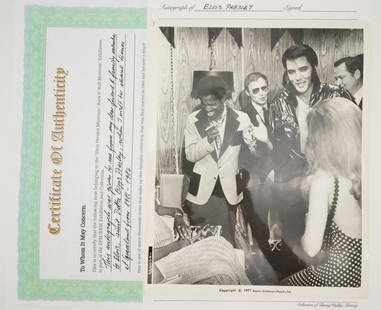 Elvis Presley Autographed Publicity Photo (1970)
