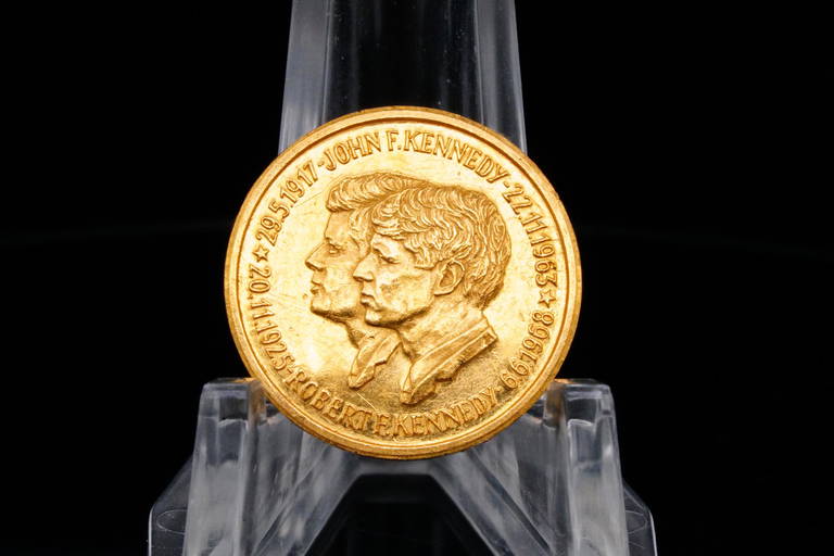 John And Robert Kennedy 1/10 Oz Gold Memorial Coin