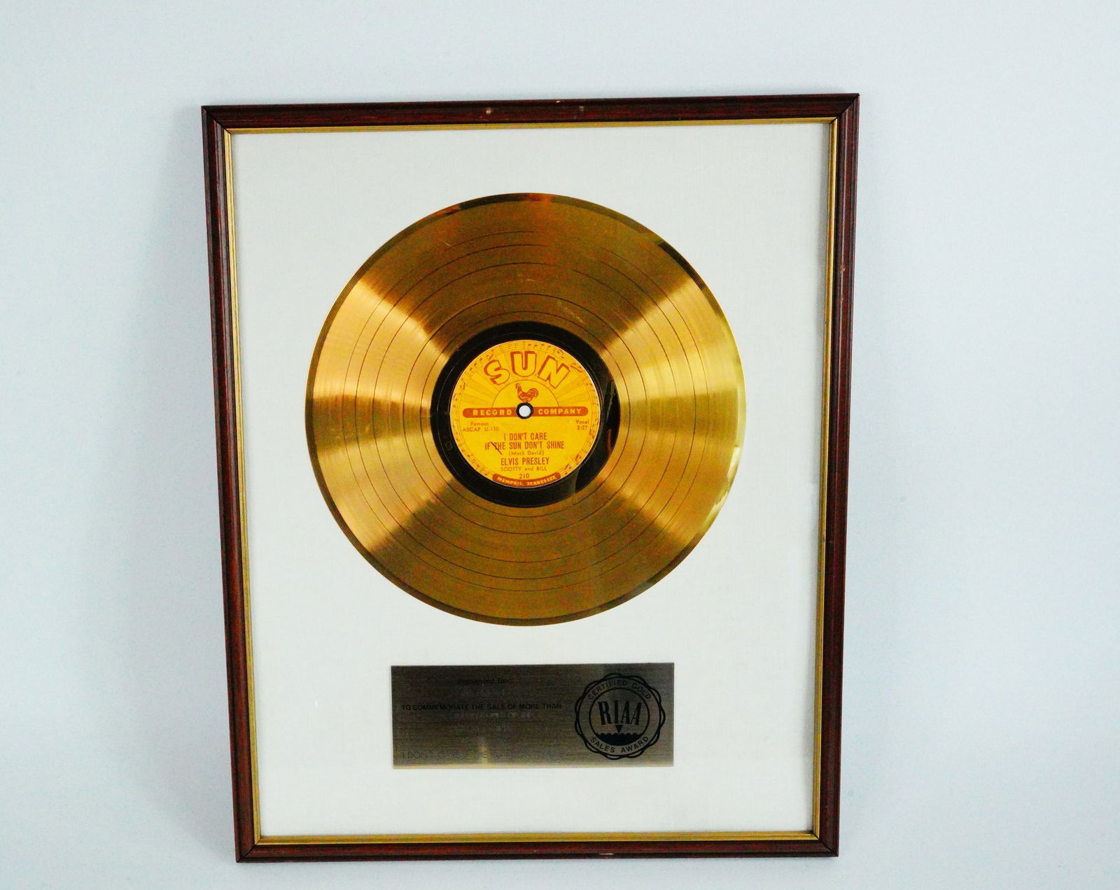 Elvis Presley Gold Single Award (jimmy Velvet Collection)