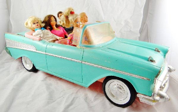 1988 Mattel Barbie Car W/5 1960's Barbie's