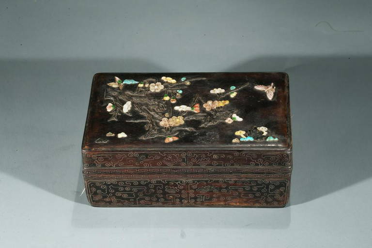 A CHINESE ZITAN HARDSTONE AND SILVER INLAID BOX - May 09, 2020 ...