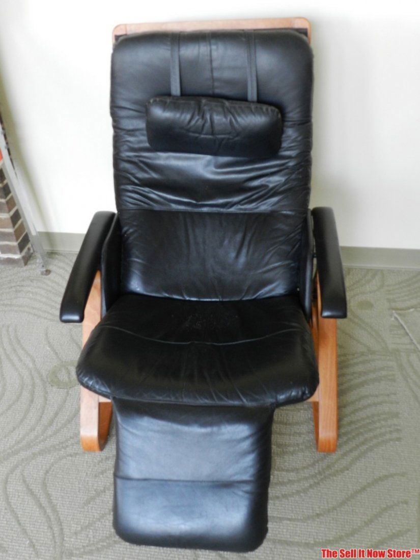 Backsaver Zero Gravity Bentwood Lounge Chair