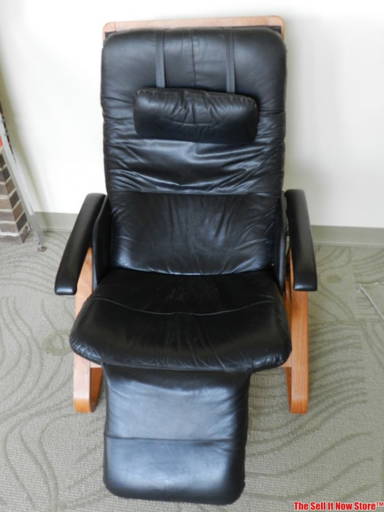 Backsaver Zero Gravity Bentwood Lounge Chair