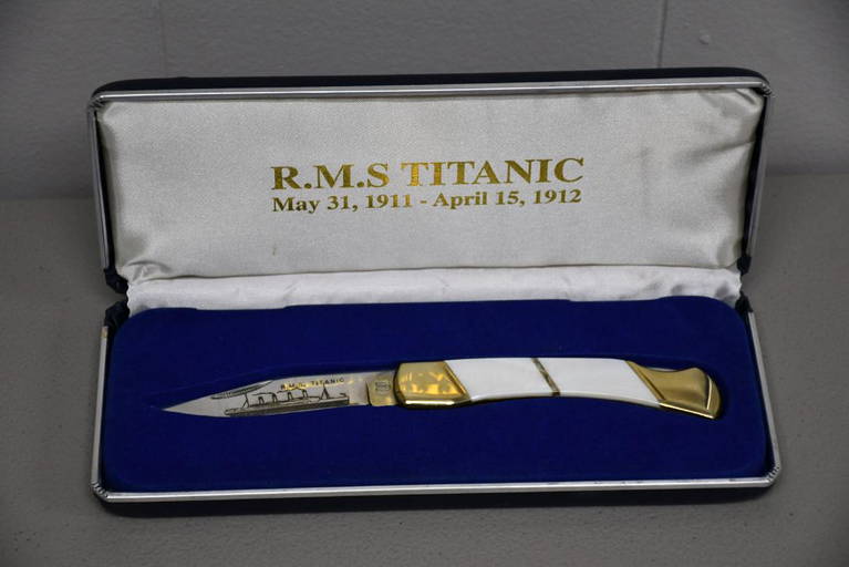 Commerative Titanic Pocket Knife