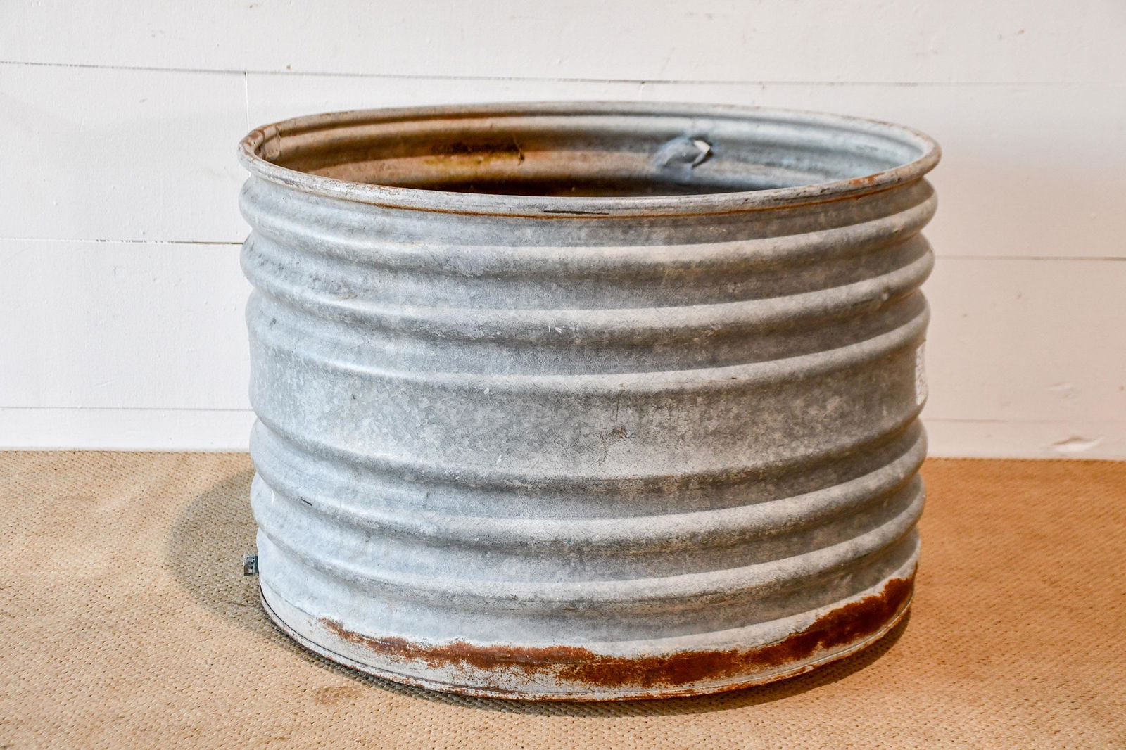 Round Galvanized Water Trough 25"H, 36 1/2" diam. - Jan 06, 2022 ...