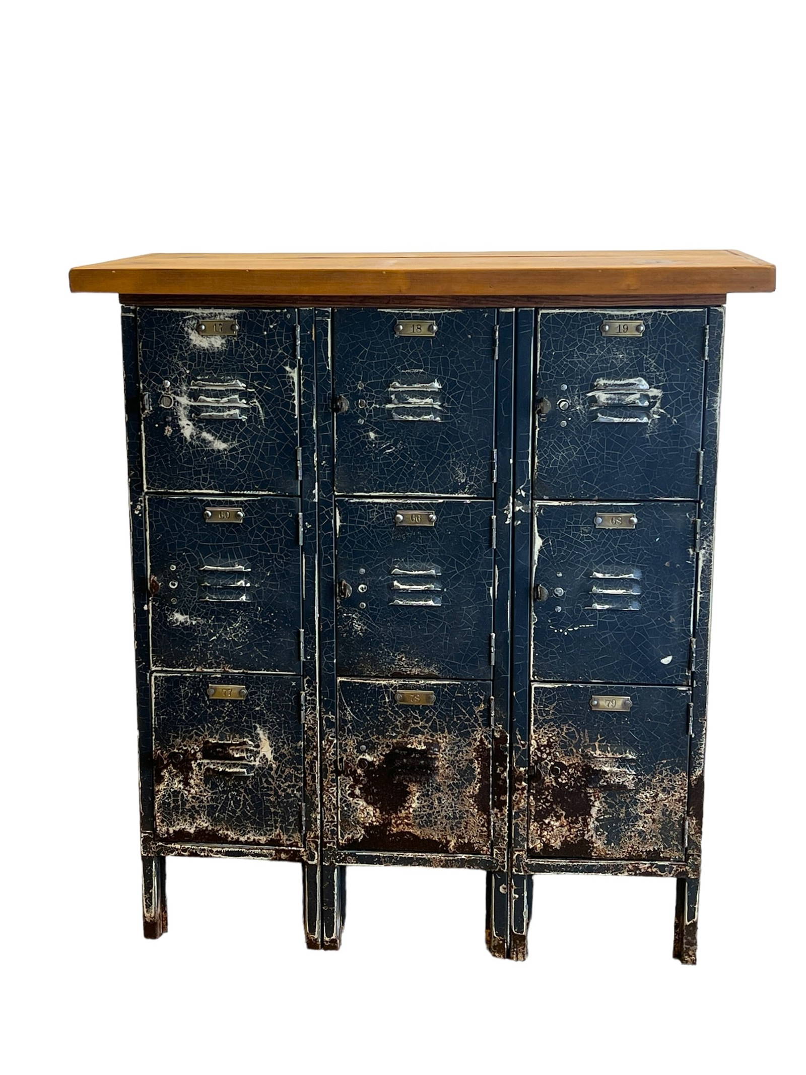 Industrial Locker Island 44 1/2"h, 44 3/4"l, 20 1/2"w Auction