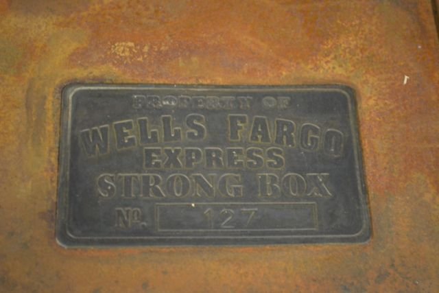 Wells Fargo Strong Box : Lot 561