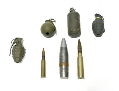 U.s. Wwii Usaaf Winged Prop Lapel Insignia