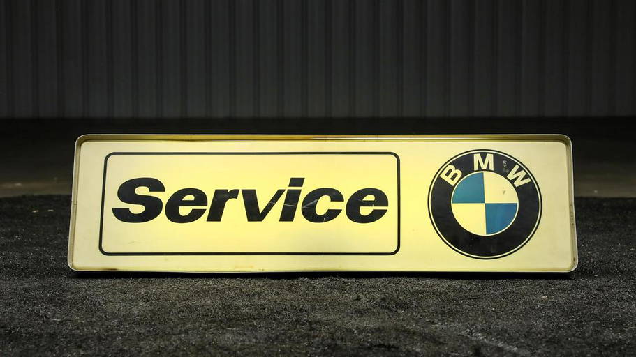 BMW Service Lighted Sign - Sep 11, 2021 | Worldwide Auctioneers in IN