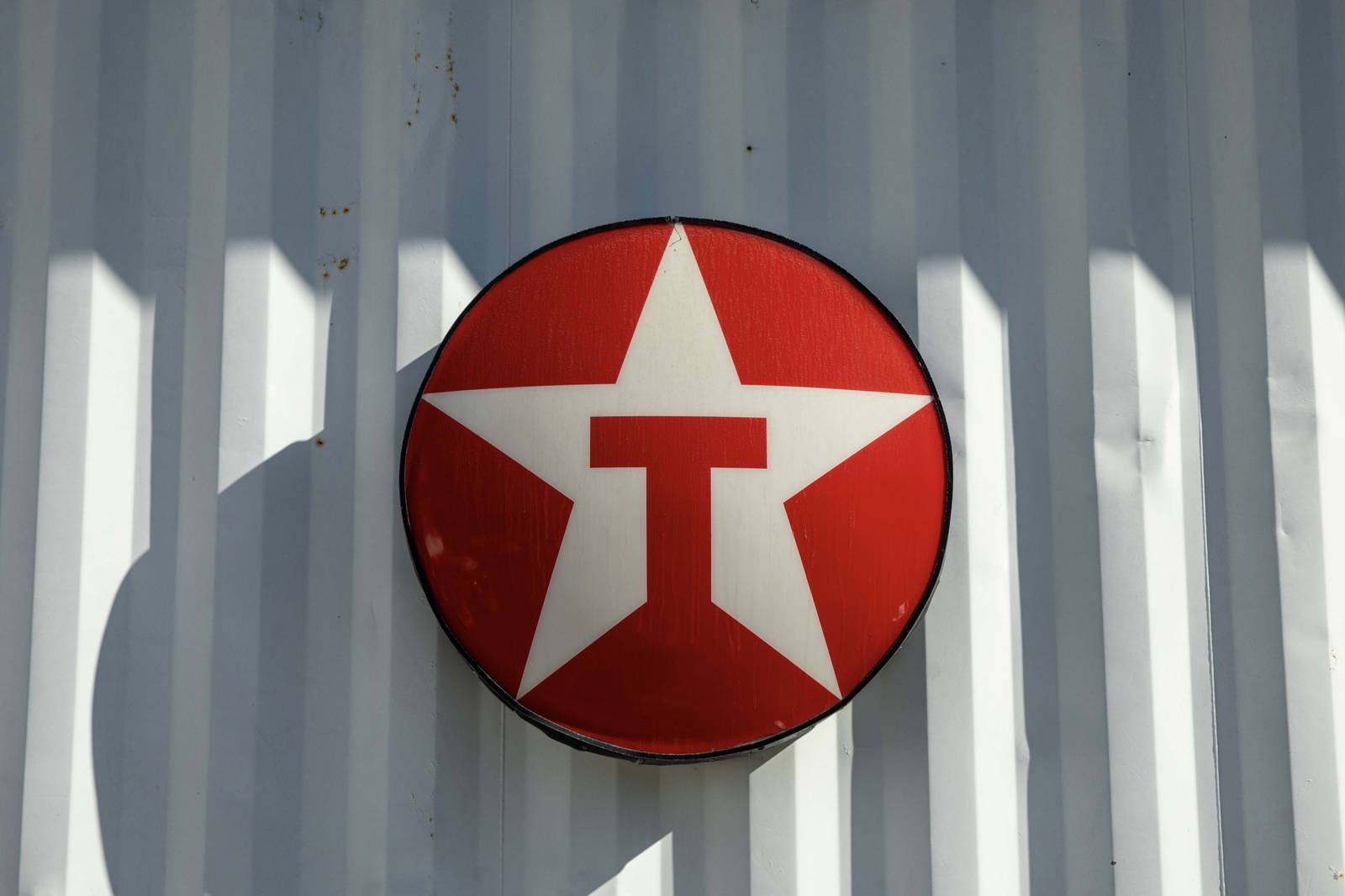 Texaco “t?? Lighted Wall Sign Auction