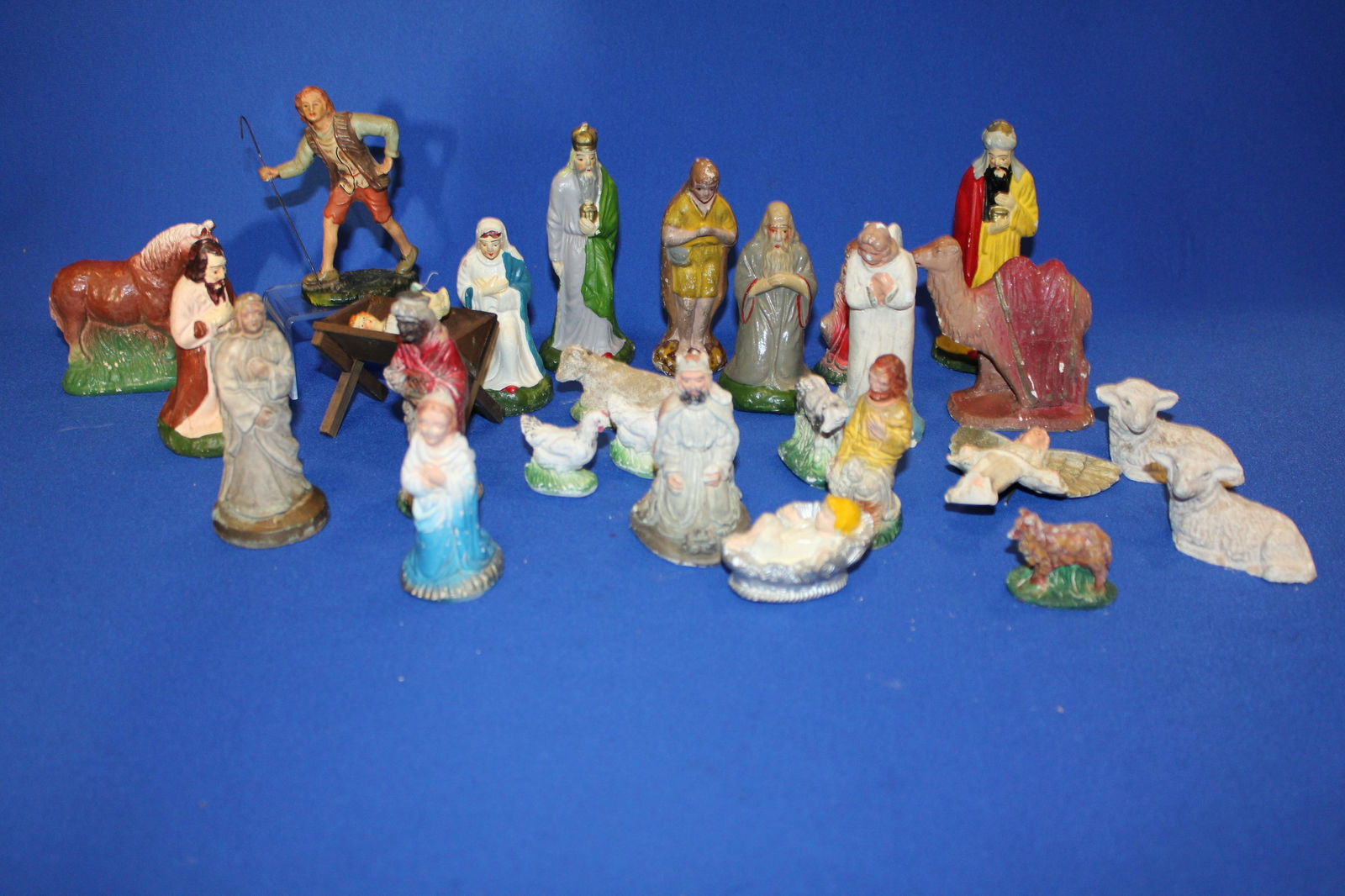 Boxlot Of Chalkware Painted Nativity Figures