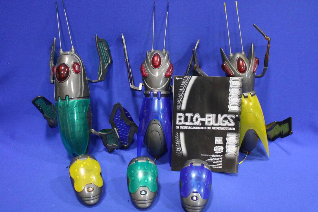 2001 Bio-bug Robots W/ Remotes Auction