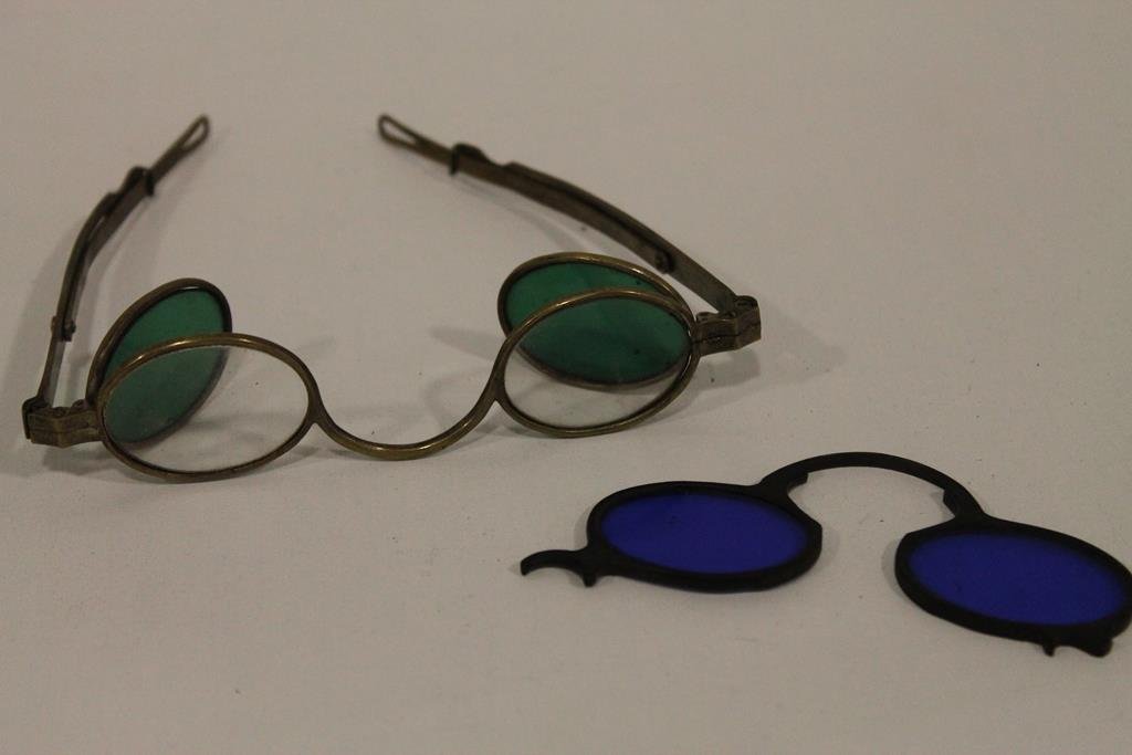 Early 1800s Tinted Eyeglasses / Spectacles