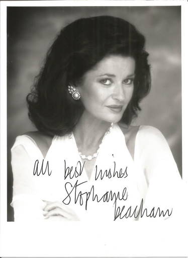 Stephanie Beecham Signed 7 X 5 B/w Photo. Stephanie