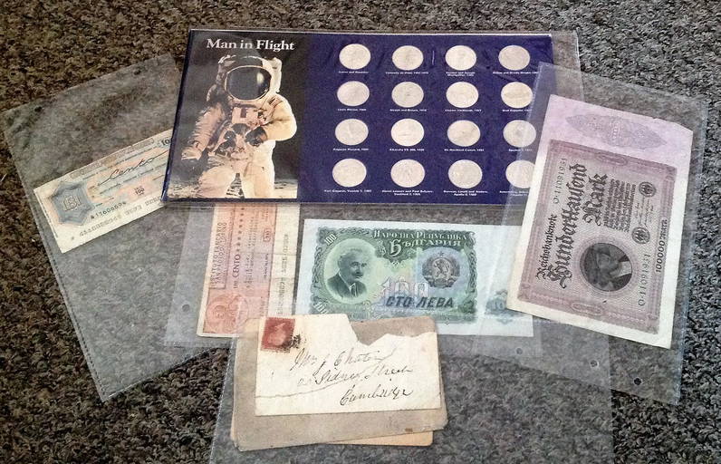 Coin And Bank Note Collection Includes Shell 'man In