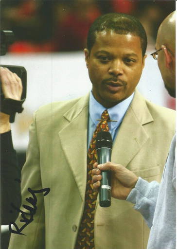 Basketball Rick Lewis Signed 12x8 Colour Photo. All