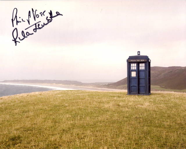 Doctor Who 8x10 Photo Signed By Actors Philip Voss And