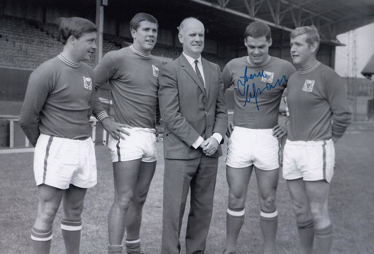 Football Autographed Frank Wignall 12 X 8 Inch Photo (#0621) on Nov 26 ...